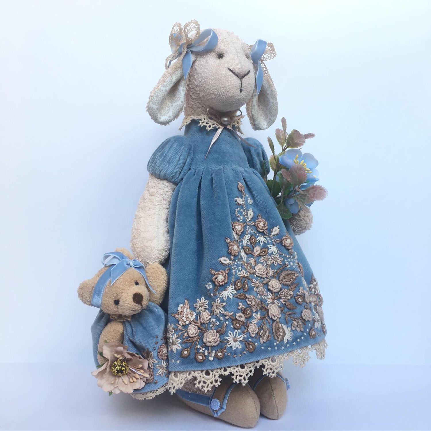 Овечка Юна с мишкой Аими – заказать на Ярмарке Мастеров – J30IJRU ...