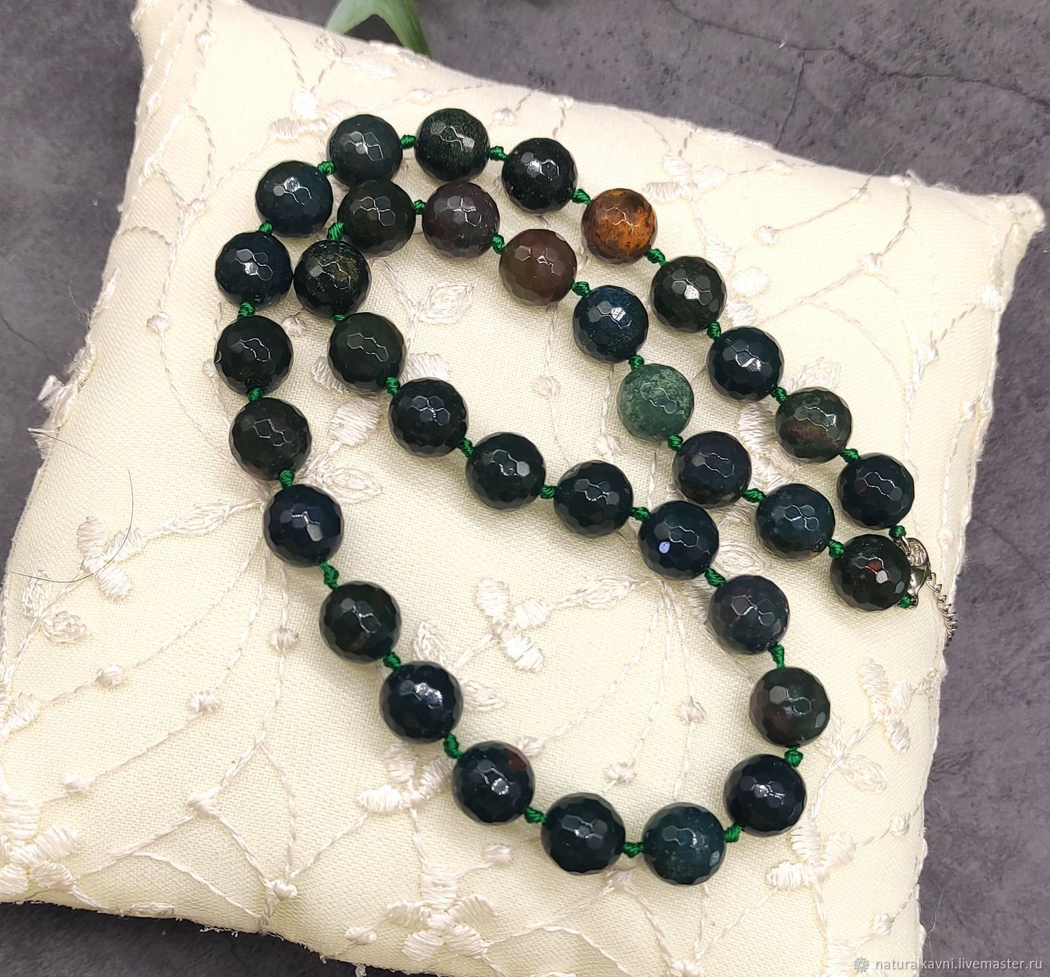 Бусы Натуральная Яшма Гелиотроп с огранкой купить в интернет-магазине ...