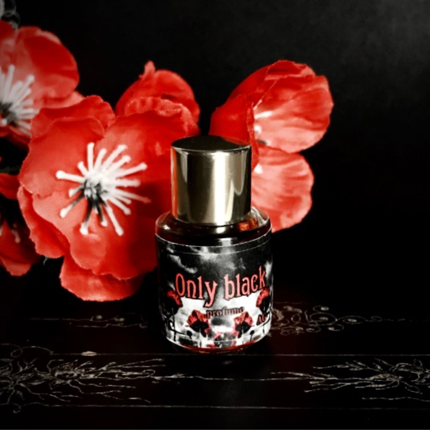 «Only black» духи цветочные восточные купить в интернет-магазине ...