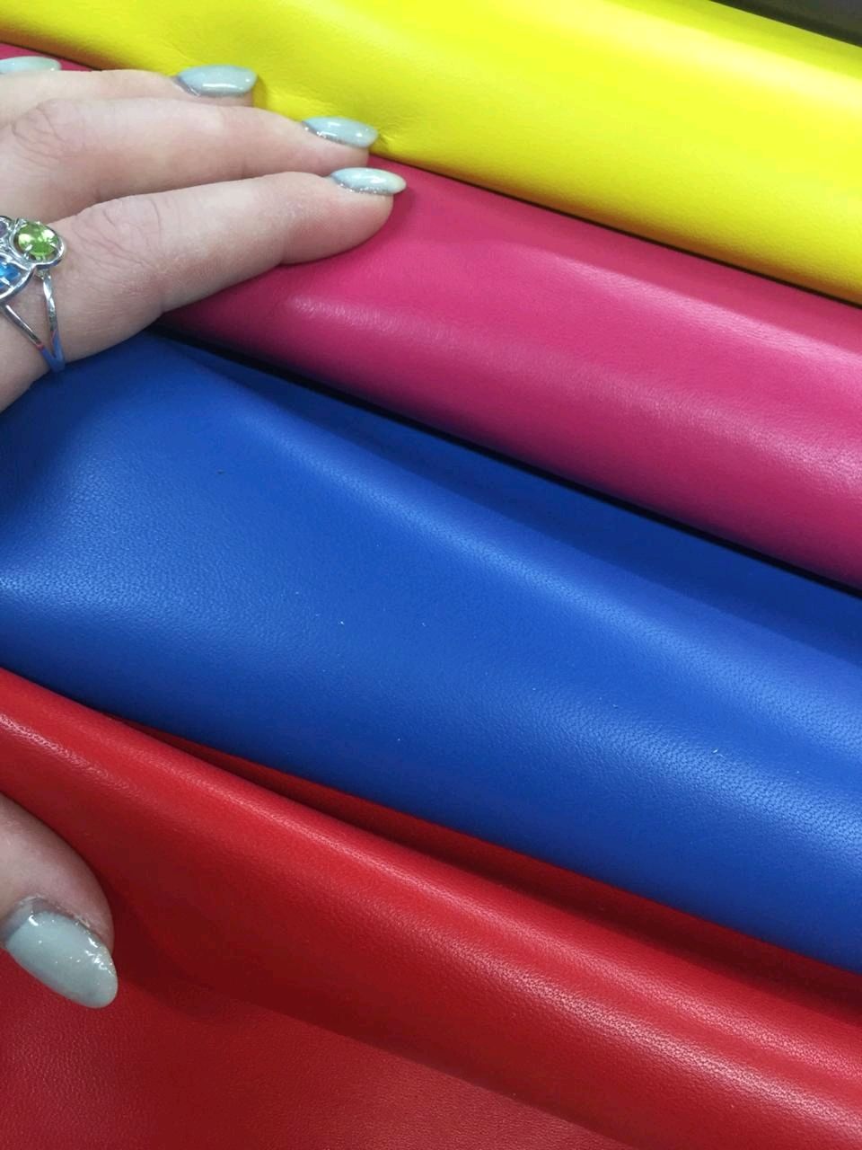 Кожа натуральная одёжная тонкая разных цветов купить в интернет ...