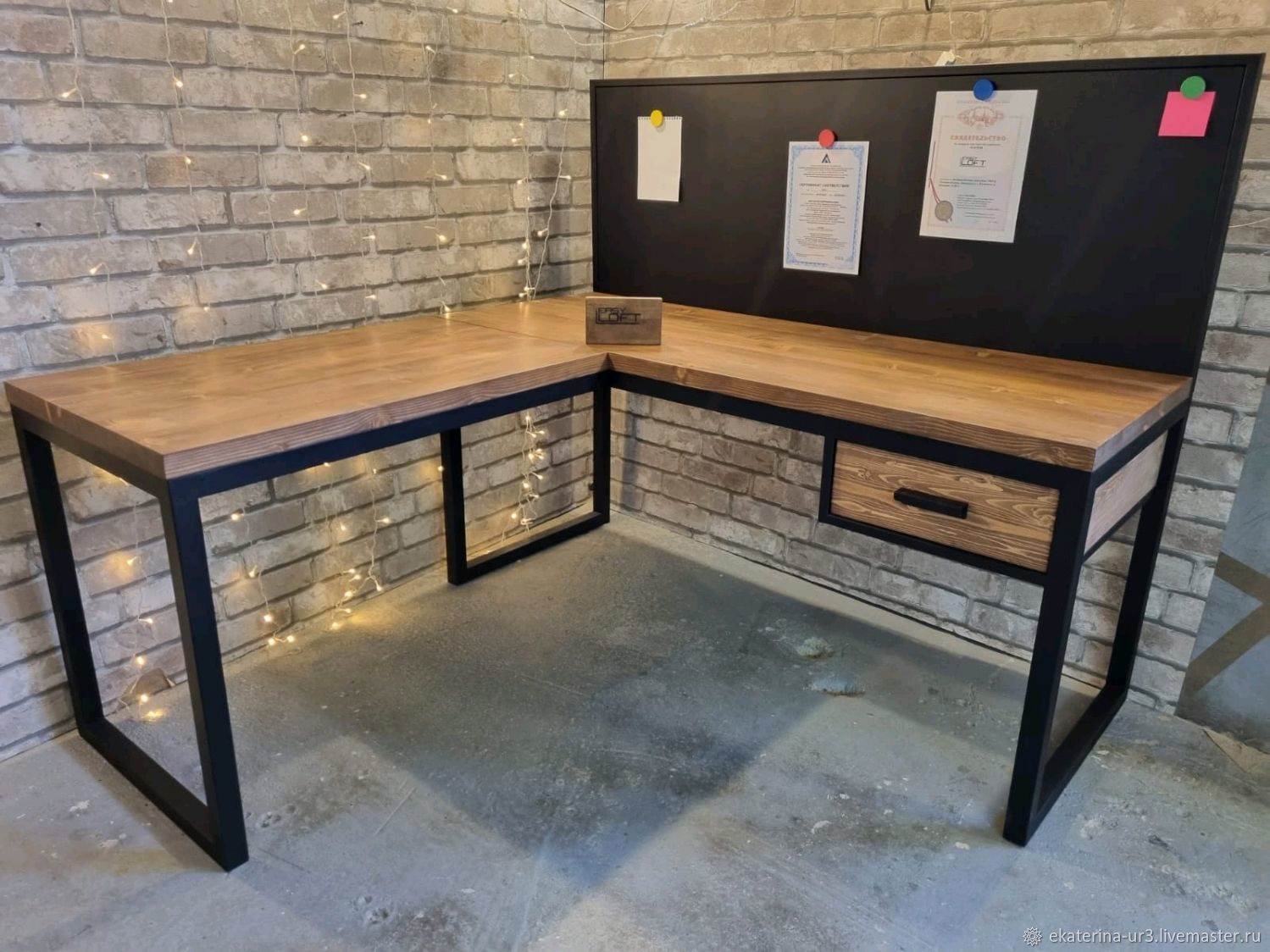 Стол письменный угловой, с металлической доской в интернет-магазине ...