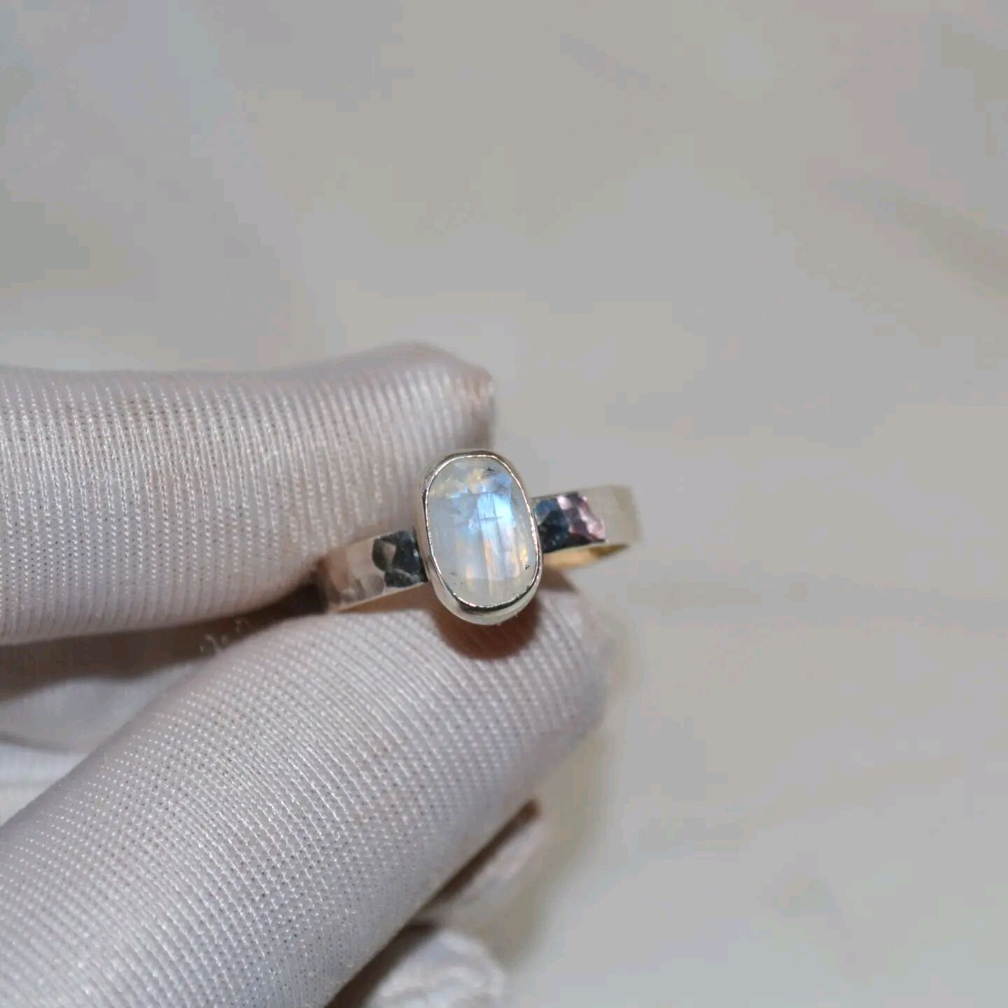 Кольцо с лунным камнем в интернет-магазине Ярмарка Мастеров по цене ...