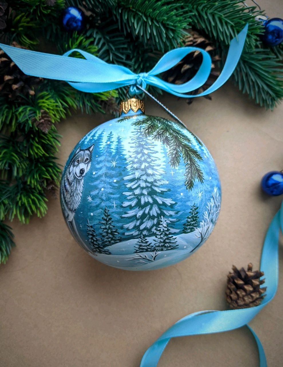Волк - стеклянный ёлочный шар ручной росписи в интернет-магазине ...