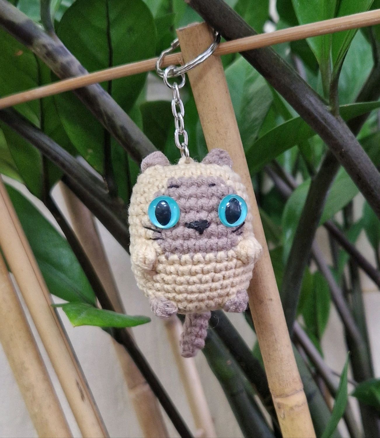 Брелок котик. Вязаный кот купить в интернет-магазине Ярмарка Мастеров ...