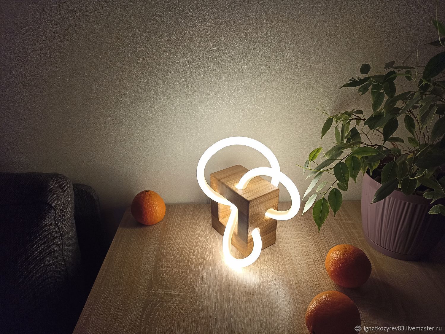 Настольный светильник из дерева в интернет-магазине Ярмарка Мастеров по ...