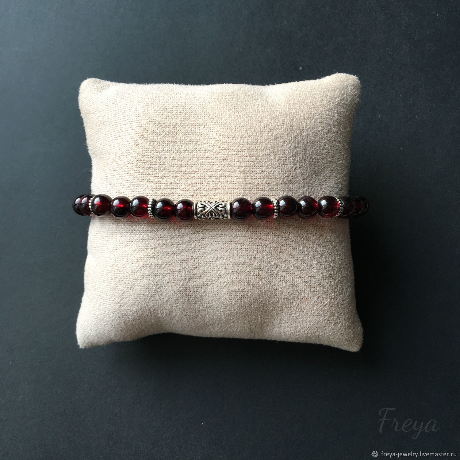 Браслет из граната и серебра в интернет-магазине Ярмарка Мастеров по ...