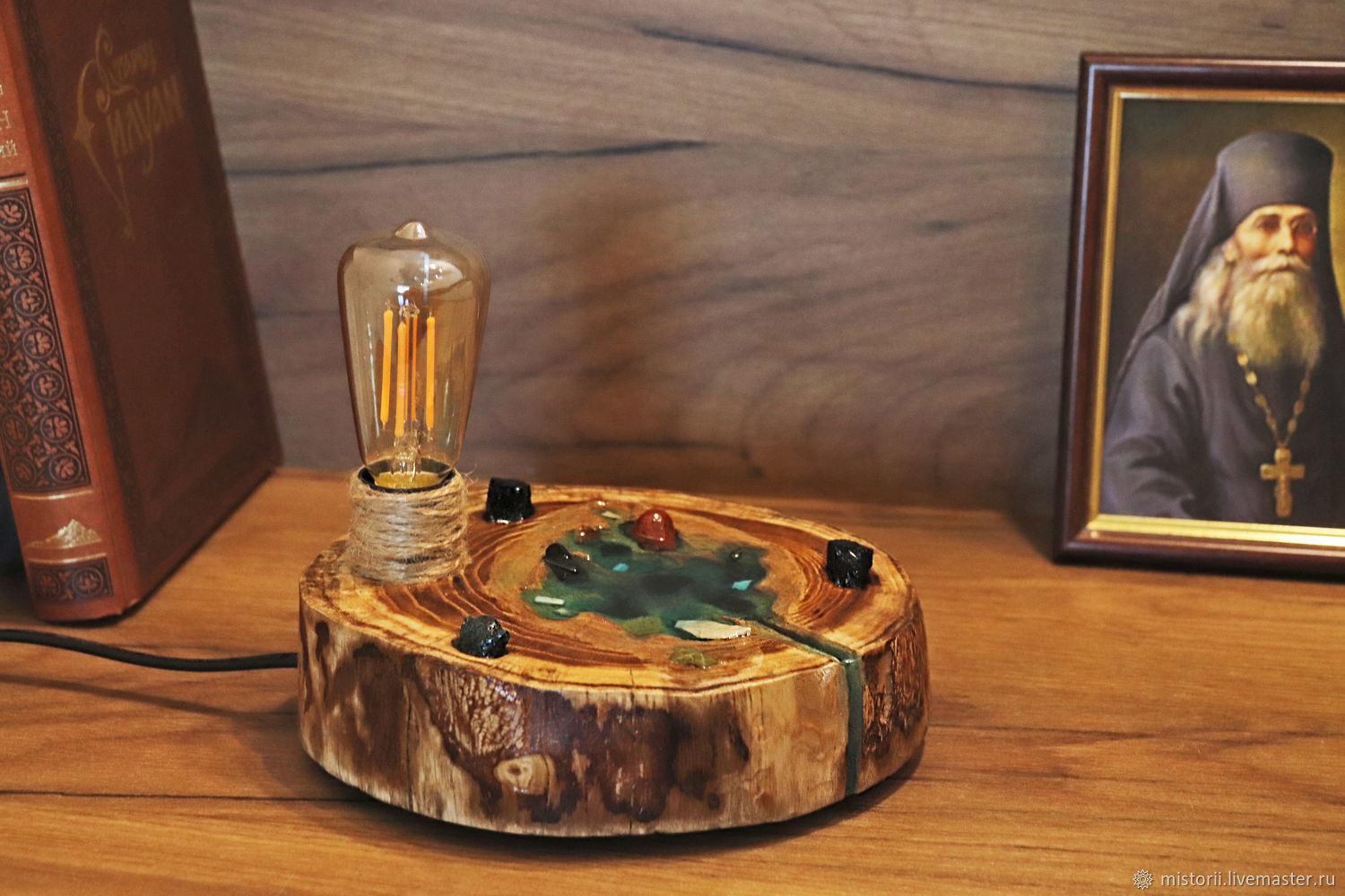 Светильник-озеро, дерево, эпоксидная смола, камни в интернет-магазине ...
