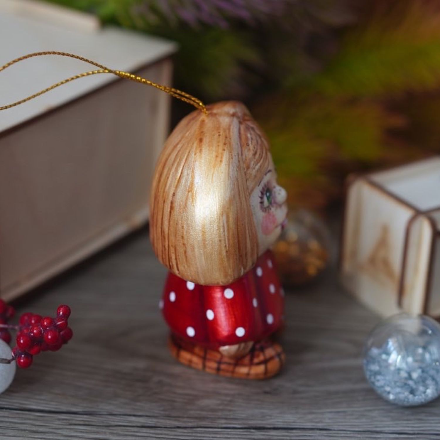 Елочная игрушка фарфоровая елочная игрушка Домовенок Кузя – купить ...