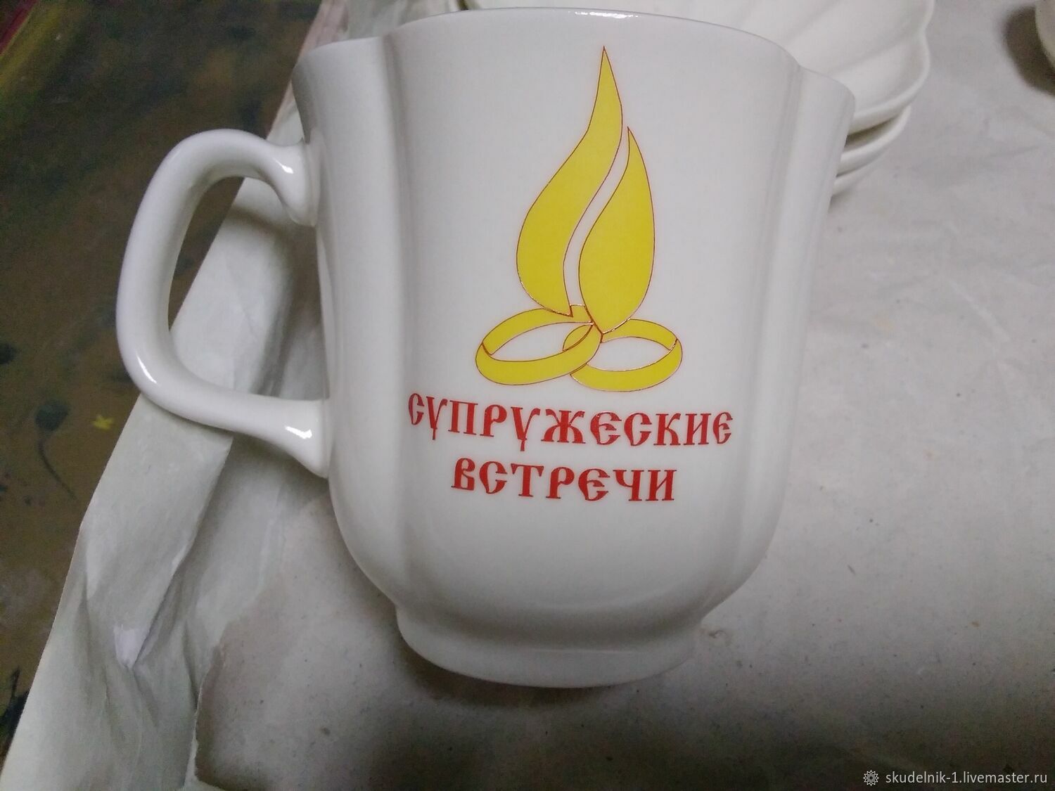 Комплект из двух одинаковых кружек купить в интернет-магазине Ярмарка ...
