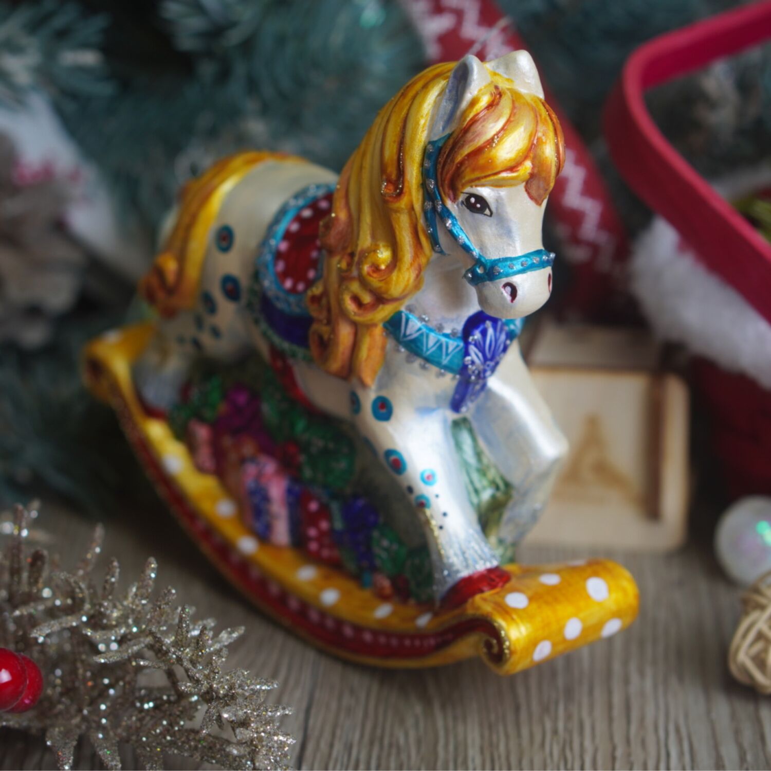 Елочная игрушка фарфоровая елочная игрушка Лошадка-качалка – заказать ...