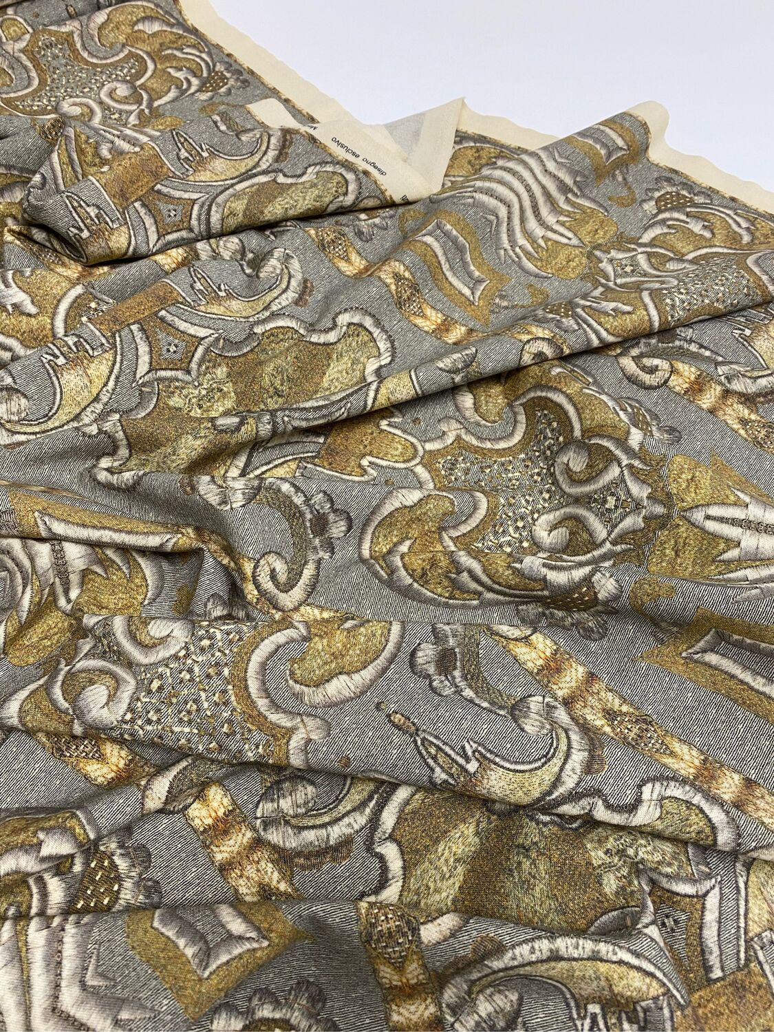 Шерсть костюмно-плательная Nella Tessuti купить в интернет-магазине ...