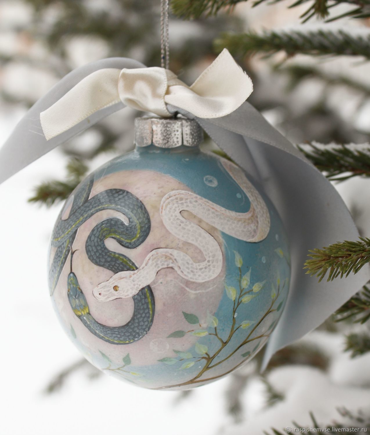 Елочный шар "Инь-Янь" подарок 2025 год змеи на заказ в интернет ...