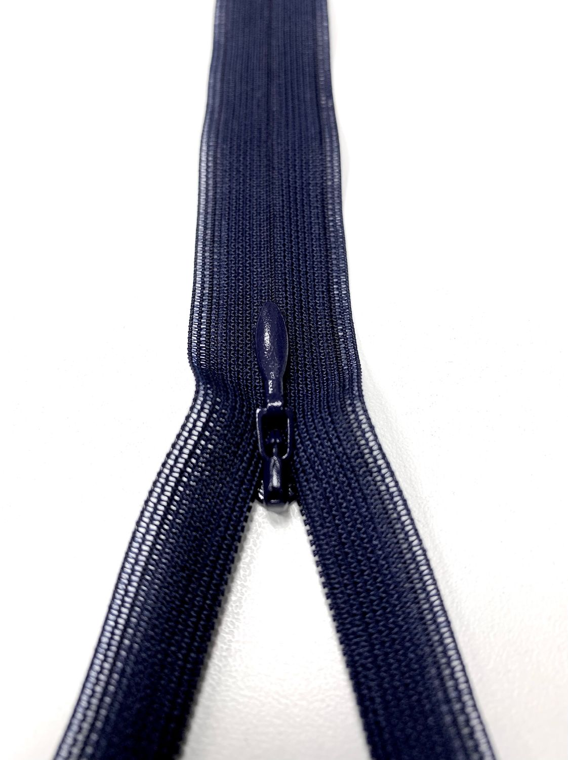 Молния японская потайная YKK 25 см, синяя, темно-синяя молния купить в интернет-магазине Ярмарка ...