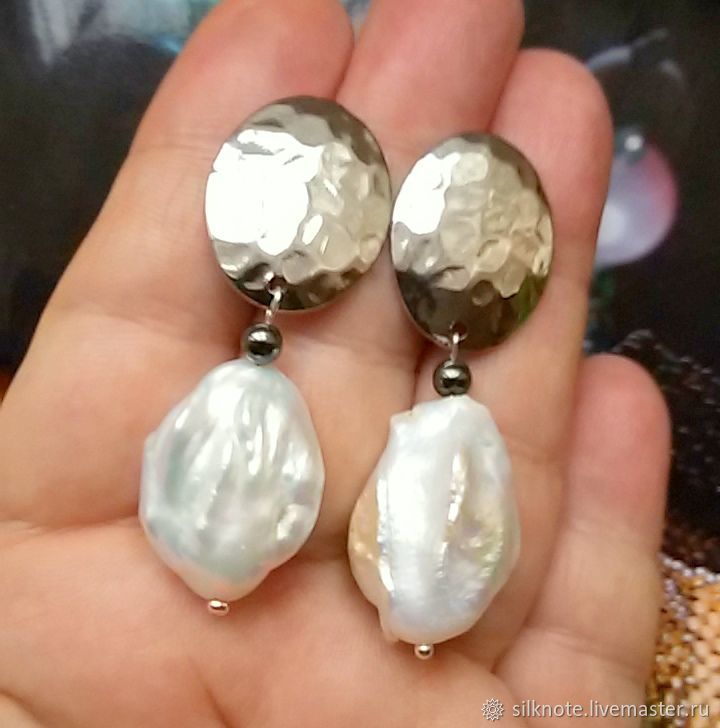 Серьги с крупным жемчугом Барокко. Белые на серебре в интернет-магазине ...