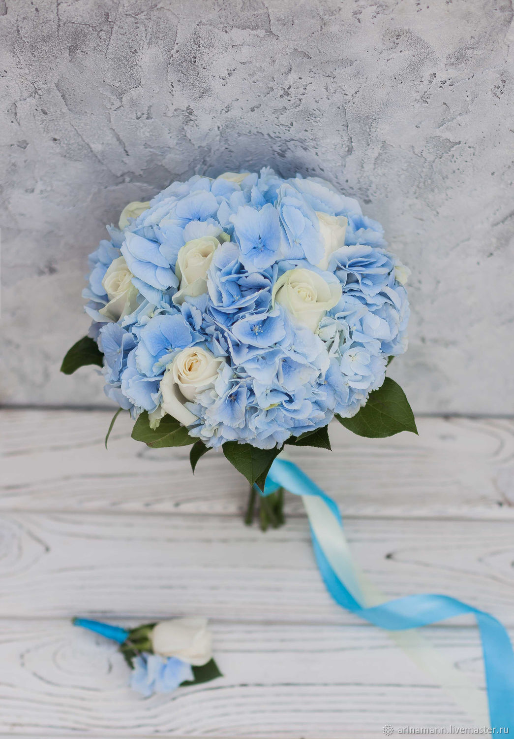 Голубой синий Букет невесты из роз и гортензии в интернет-магазине на ...