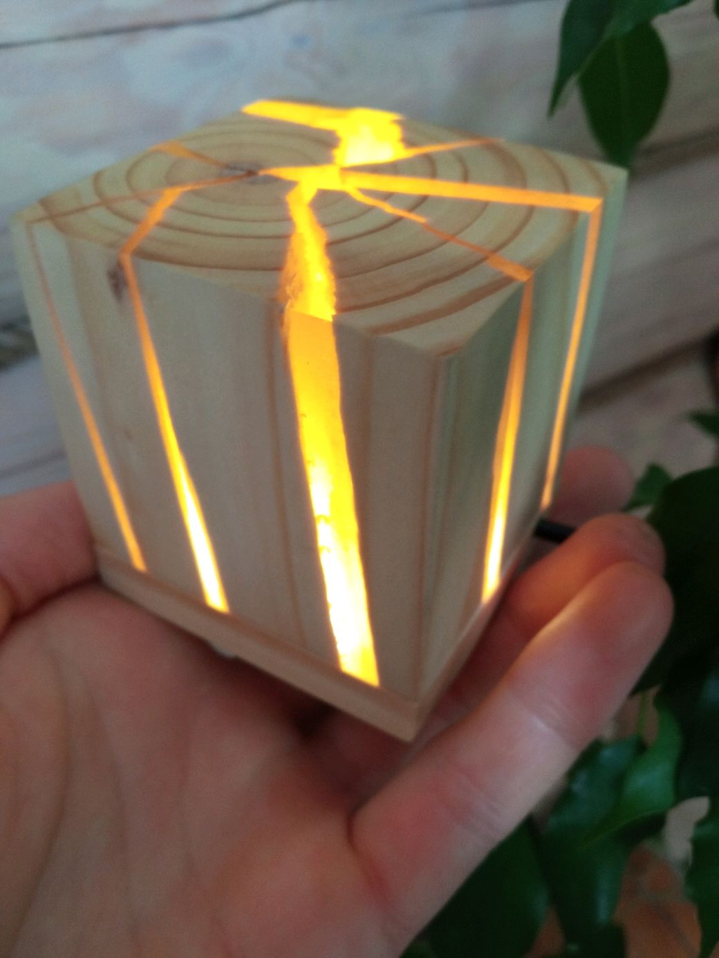 Светильник из эпоксидной смолы и дерева в интернет-магазине Ярмарка ...