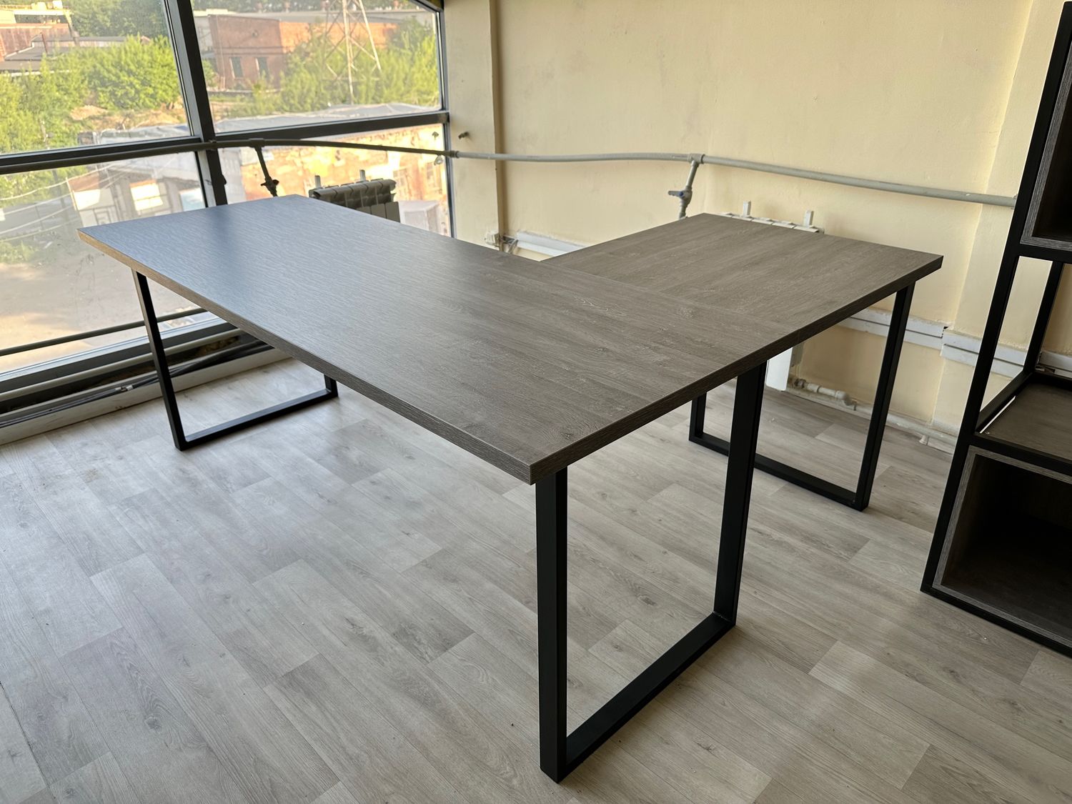 Офисный стол в интернет-магазине на Ярмарке Мастеров | Столы, Нижний ...