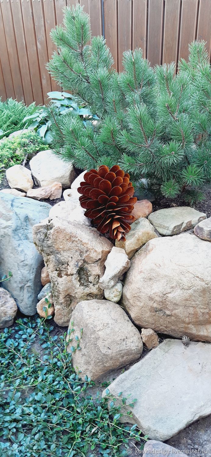 Фигуры садовые: шишка металлическая в интернет-магазине Ярмарка ...