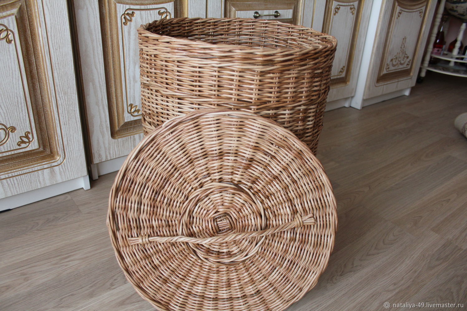 Плетёная высокая круглая корзина для хранения Корзина с крышкой лофт на ...