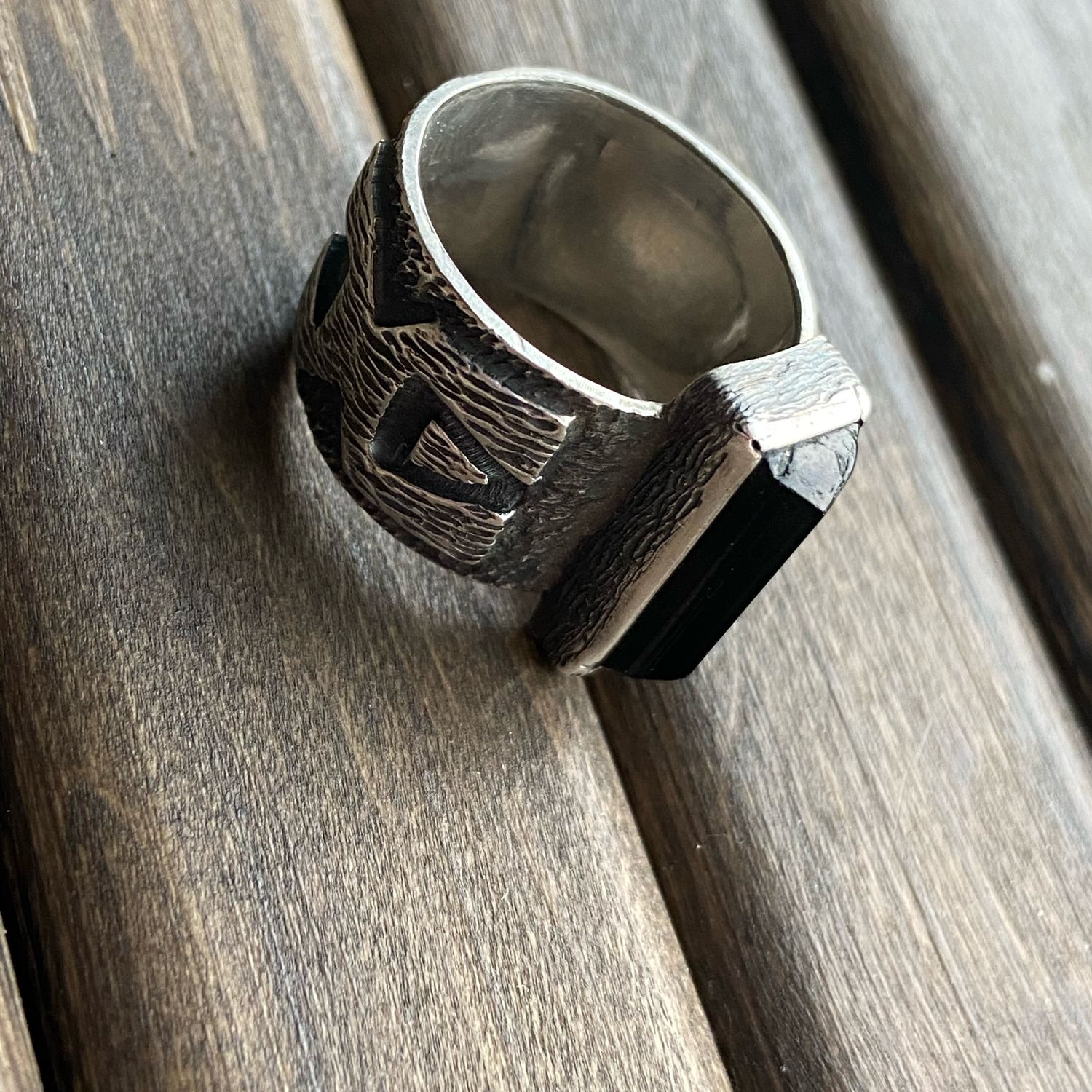 Перстень с Шерлом (Черный турмалин) серебро с чернением – купить на ...