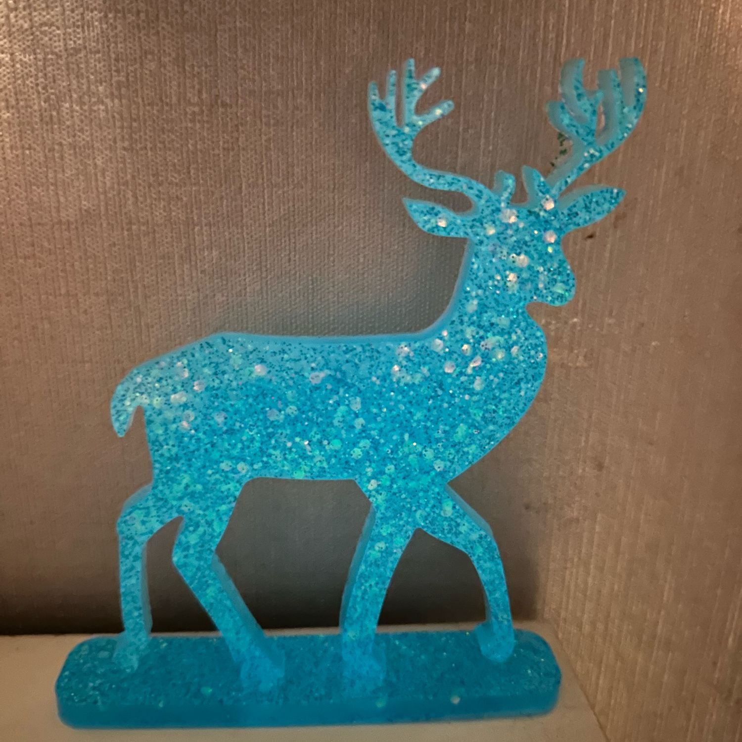 Новогодний олень светится в темноте в интернет-магазине Ярмарка ...