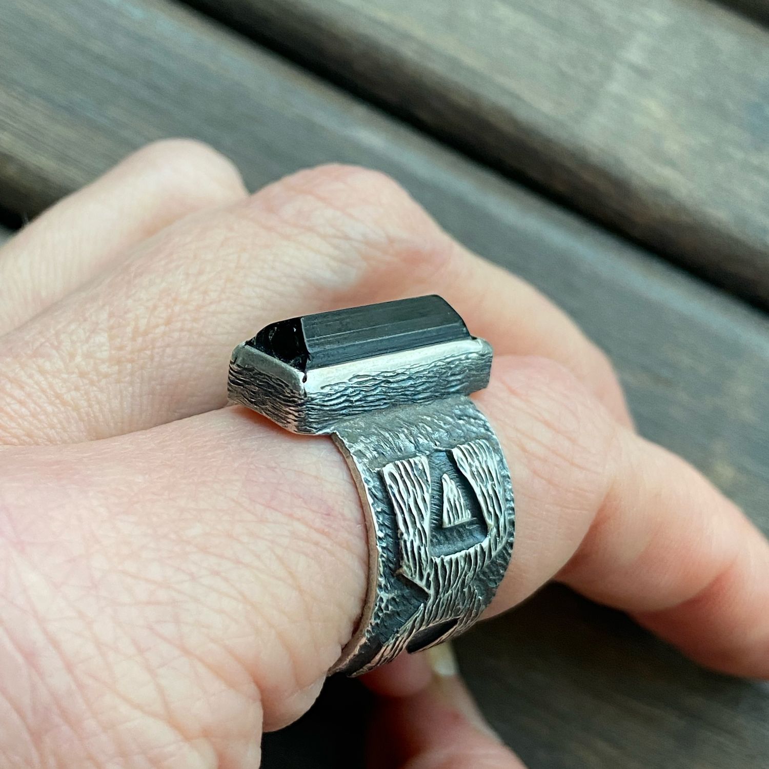 Перстень с Шерлом (Черный турмалин) серебро с чернением – купить на ...