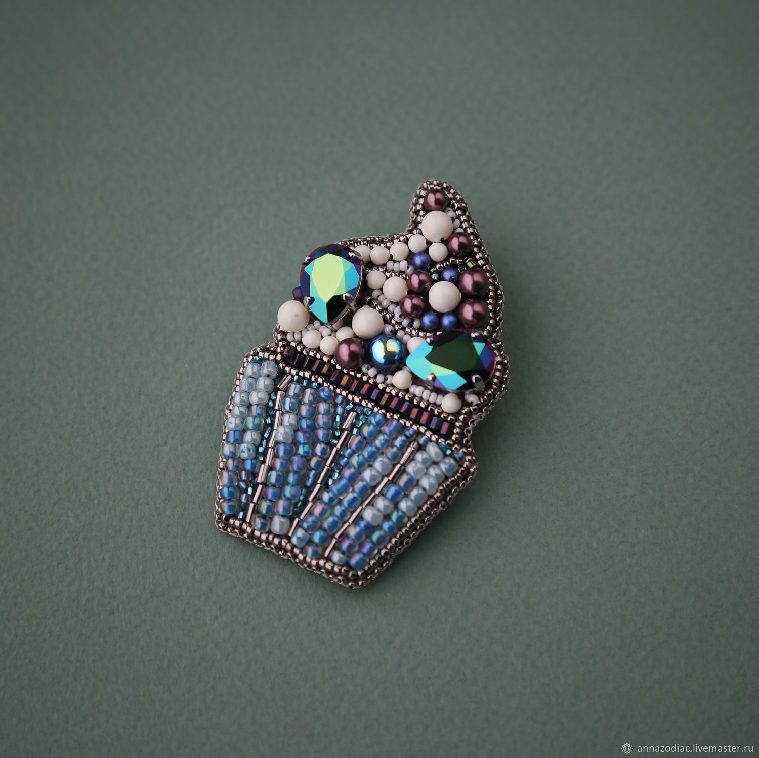 Брошь из бисера и кристаллов Swarovski в интернет-магазине на Ярмарке ...