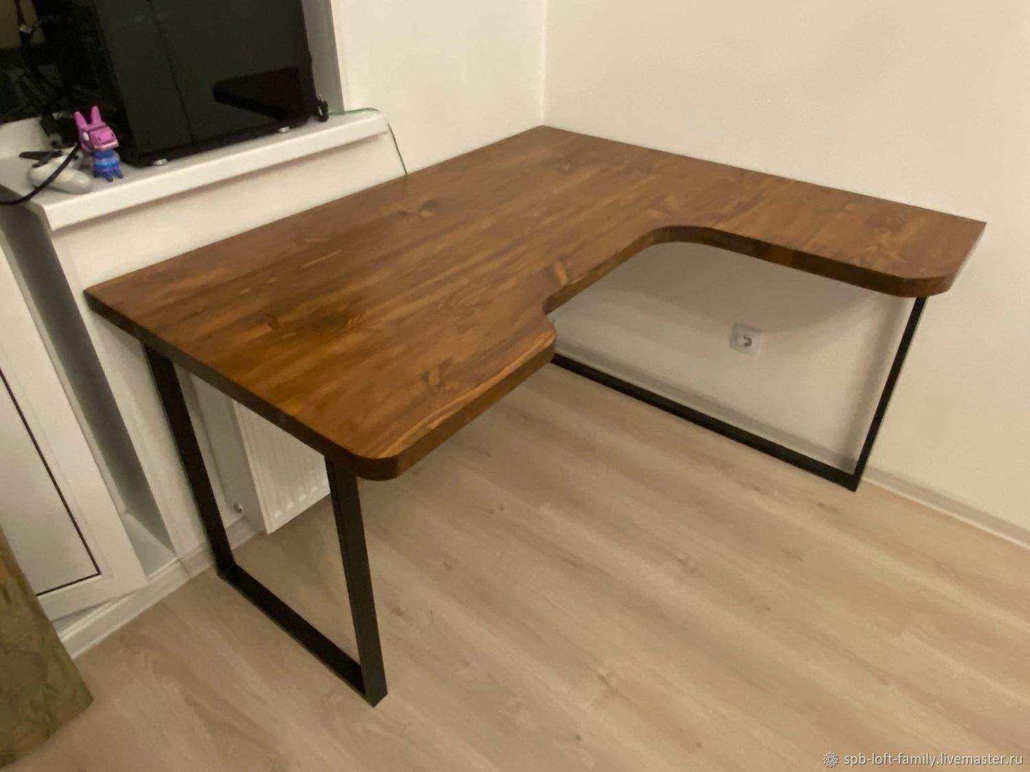 Компьютерный угловой стол в стиле лофт на заказ в интернет-магазине ...