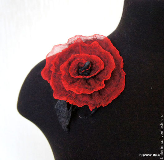 Купить Валяная брошь Красная - брошь, брошь цветок, брошь из войлока ...