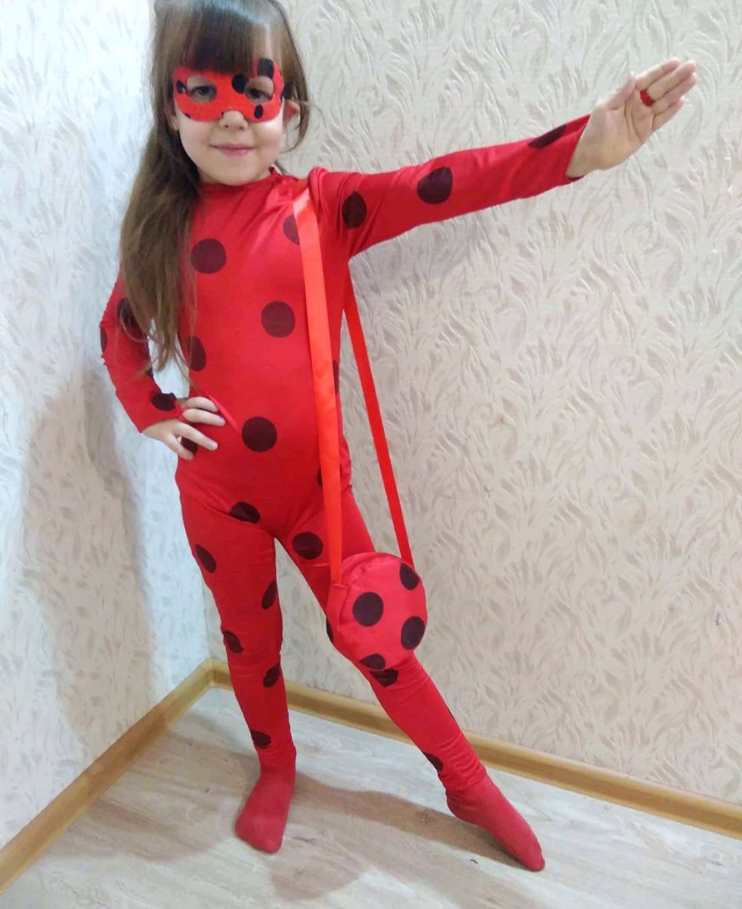 Костюм "Леди Бак" с юбкой, маской и сумкой в интернет-магазине Ярмарка Мастеров по цене 3500 ...