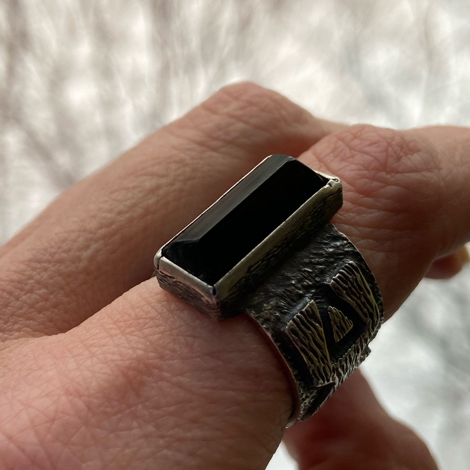 Перстень с Шерлом (Черный турмалин) серебро с чернением – купить на ...