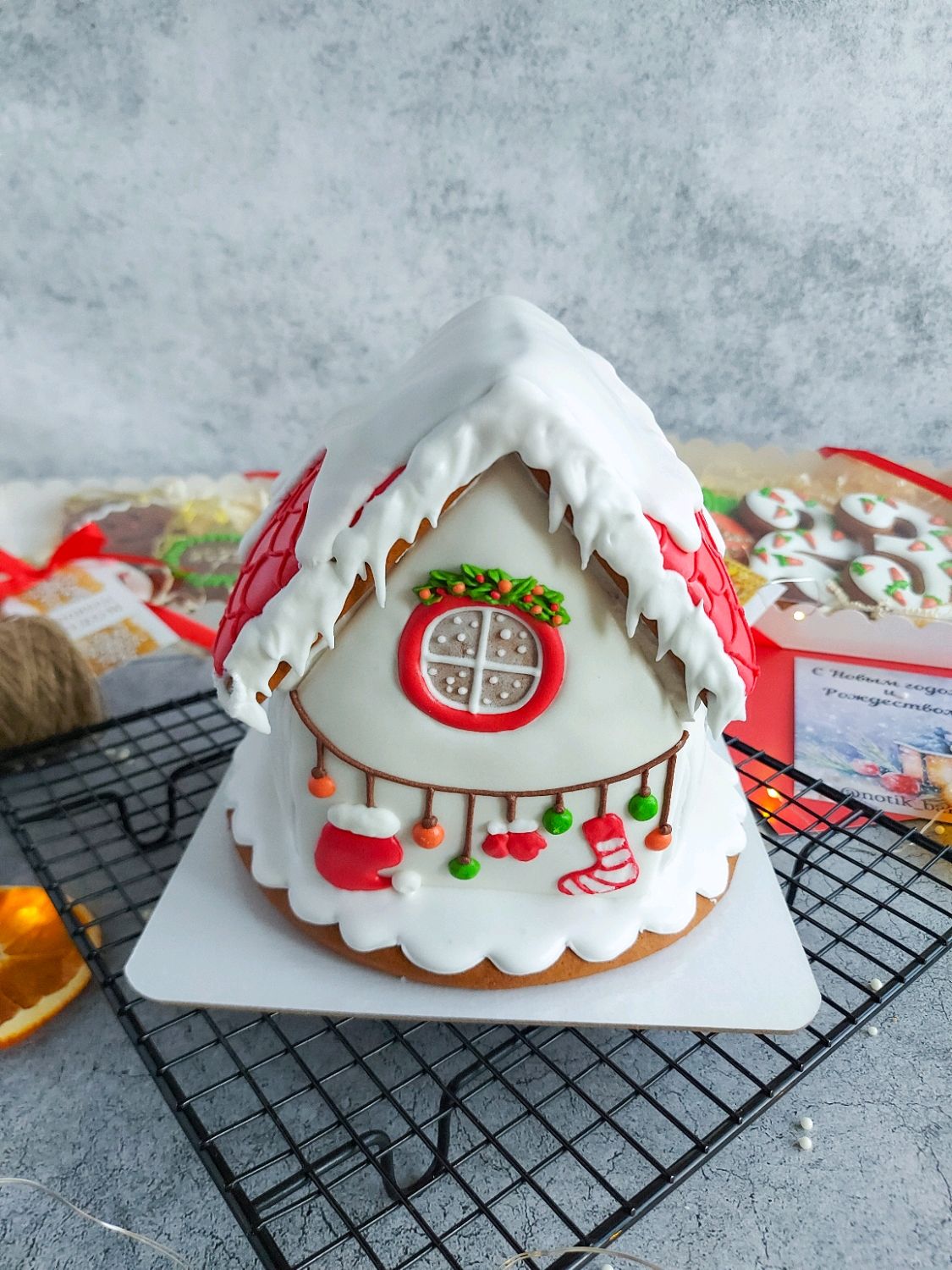 Пряничный домик "Домик Санты" в интернет-магазине на Ярмарке Мастеров | Набор пряников, Москва ...