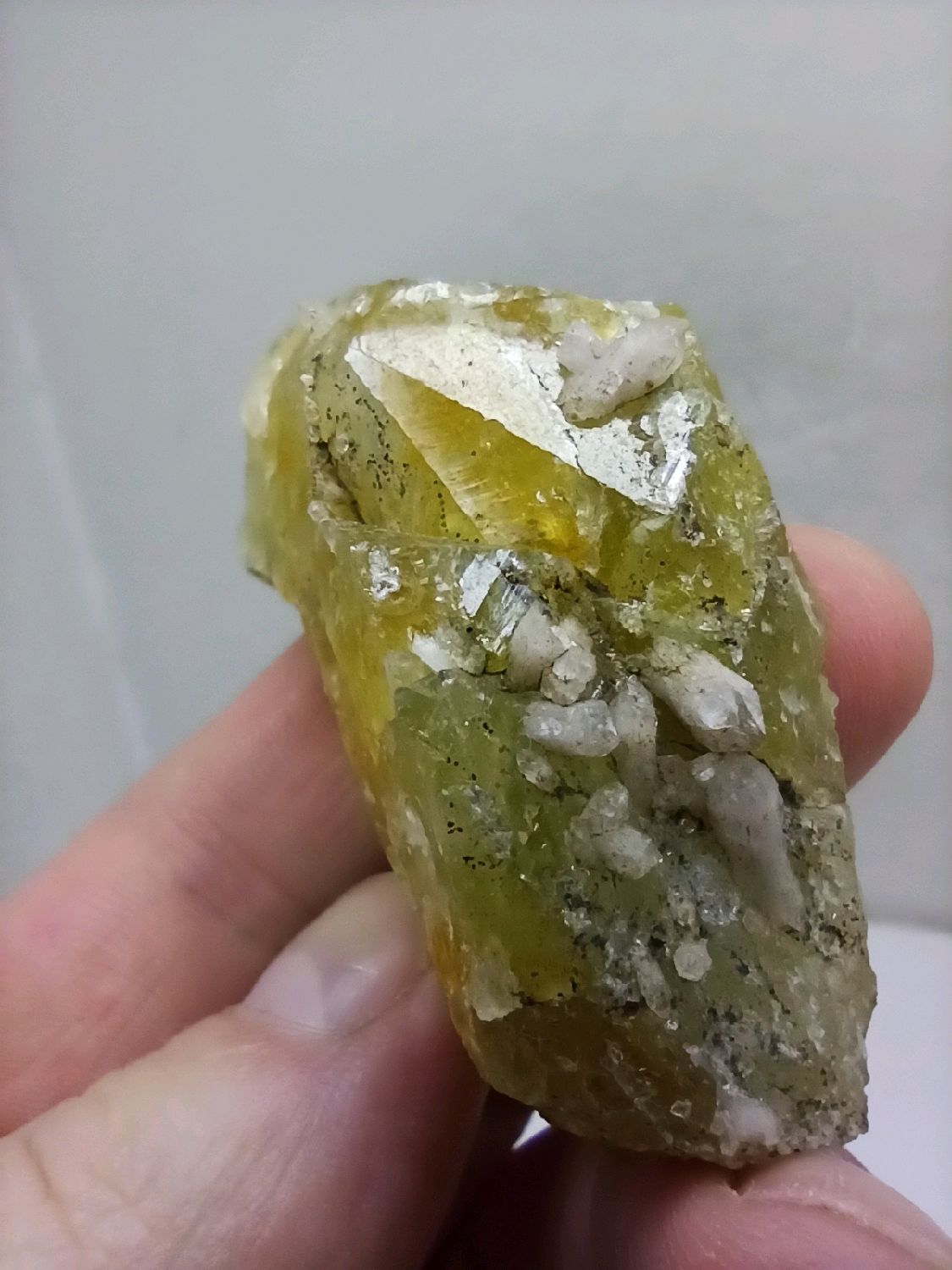 Датолит. Камни и минералы в интернет-магазине Ярмарка Мастеров по цене ...